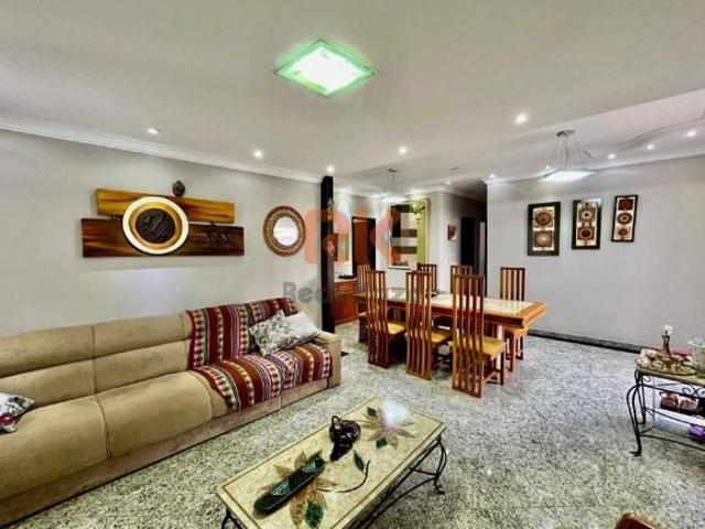 Casa à venda, 5 quartos, 2 suítes, 6 vagas, Planalto Belo Horizonte/MG