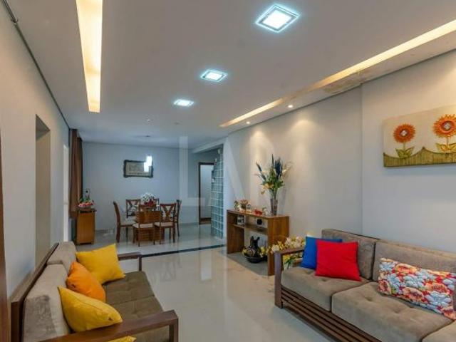 Casa à venda, 5 quartos, 2 suítes, 6 vagas, União Belo Horizonte/MG