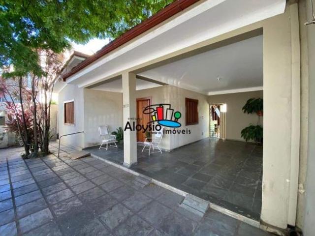 Casa à venda, 5 quartos, 2 vagas, Centro Sete Lagoas/MG
