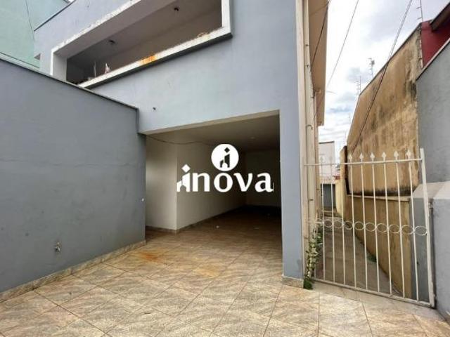Casa à venda, 6 quartos, São Benedito Uberaba/MG