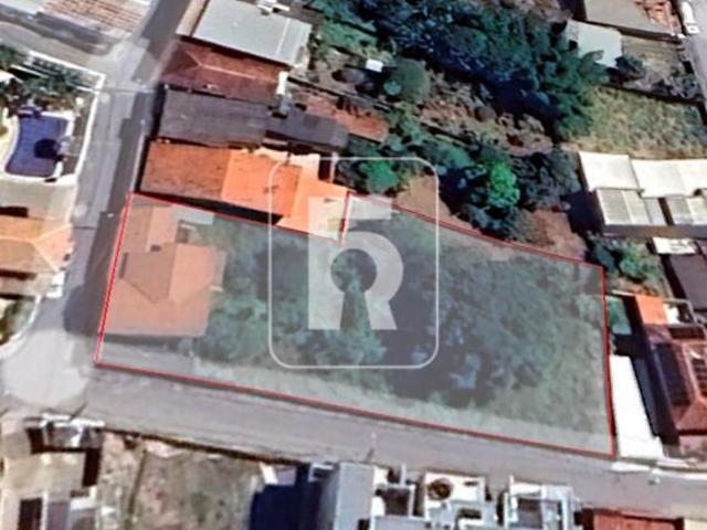 Casa à venda, 6 quartos, Santo Antônio Conselheiro Lafaiete/MG