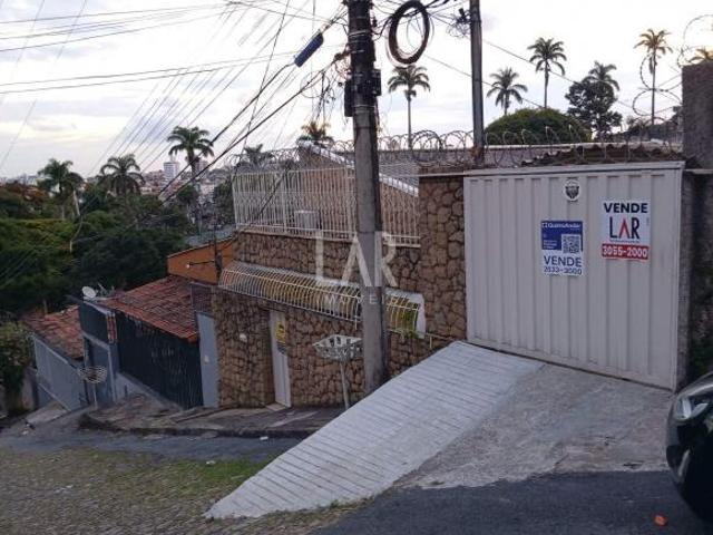 Casa à venda, 6 quartos, 1 suíte, 3 vagas, Lagoinha Belo Horizonte/MG