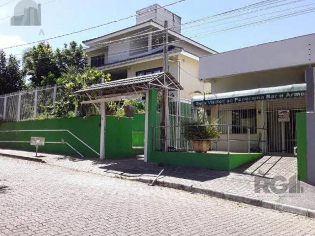 Casa à venda 708,00m² por R$2.100.000