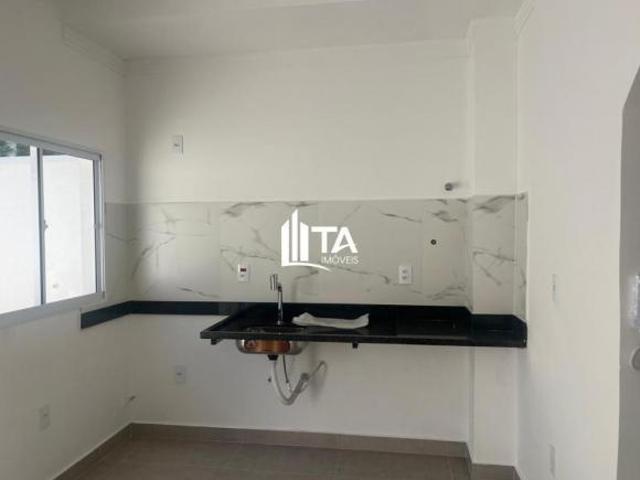 Casa à venda 76m² com 2 suítes 1 vaga, por 640.000 em Condomínio fe