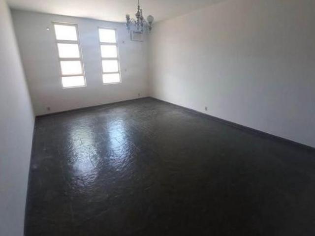 CASA Á VENDA