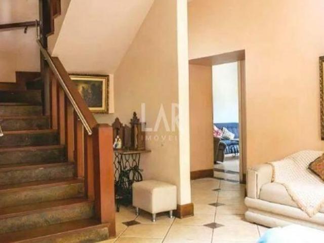 Casa à venda, 8 quartos, 1 suíte, 10 vagas, Santa Tereza Belo Horizonte/MG