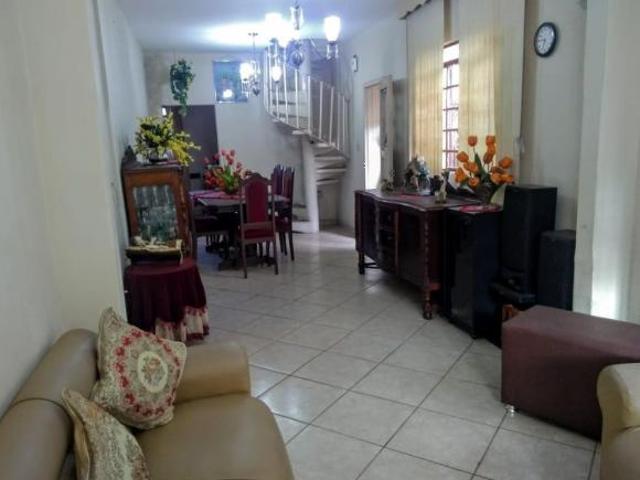 Casa à venda, 8 quartos, 2 suítes, 3 vagas, Horto Belo Horizonte/MG