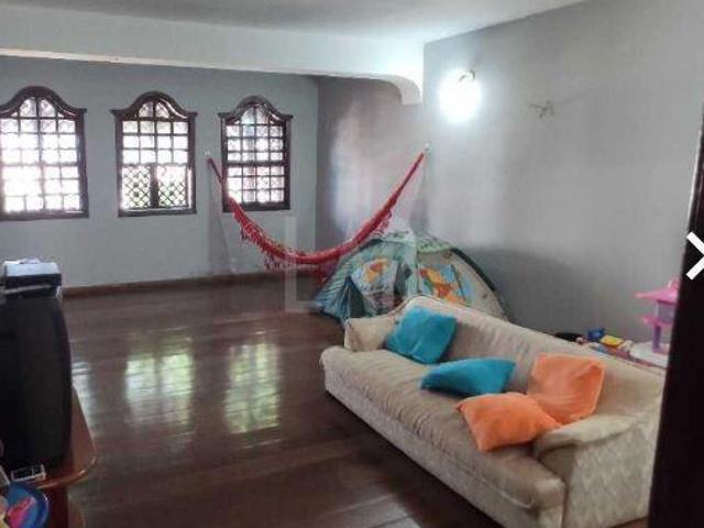 Casa à venda, 8 quartos, 3 suítes, 4 vagas, Sagrada Família Belo Horizonte/MG