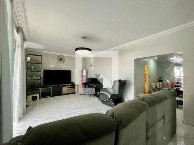 Casa à Venda Colégio Batista, 4 Quartos, 318 m² Belo Horizonte