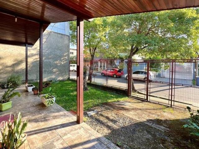 Casa à Venda com metragem de 240m², localizado no bairro São José Canoas