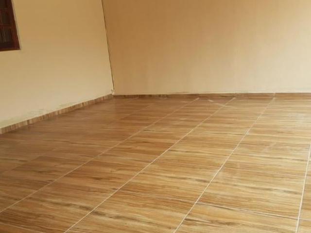 Casa a venda com amplo espaço