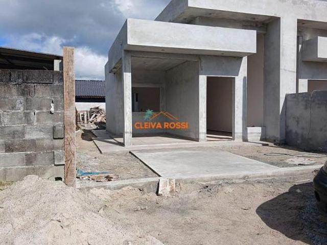 Casa á Venda com Amplo Quintal Pontal do Paraná