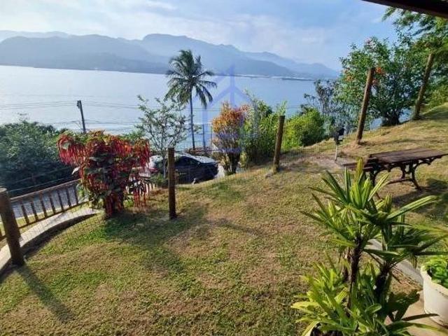 CASA À VENDA COM AMPLO TERRENO NO ILHOTE EM ILHABELA SP