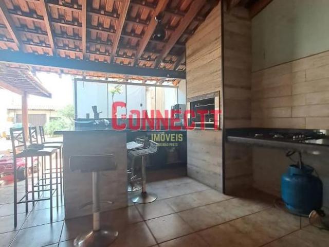 CASA À VENDA COM AMPLO TERRENO NO JARDIM MARIA GORETTI ESPAÇO E CONFORTO!