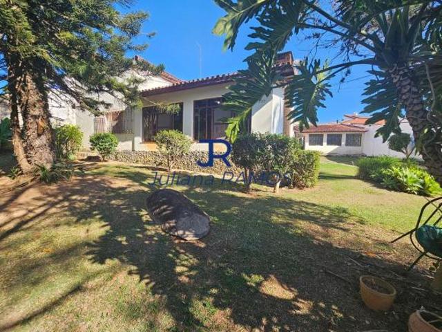 Casa à venda com área total 1.220 m2 ampla e com potencial de melhorias