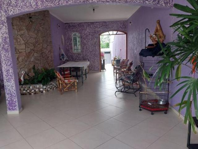 Casa a venda com barracão suíte 3 quartos 4 banheiros 4 vagas Parque Laranjeiras Sorocaba SP