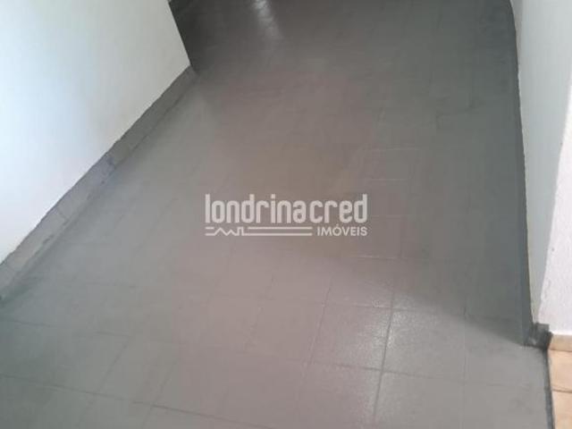 Casa à Venda com Dependência nos Fundos Conjunto Habitacional Mister Thomas, Londrina