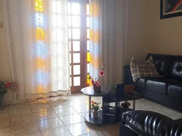 CASA À VENDA Com dois barracões nos fundos – CONTAGEM/MG – BAIRRO AlVORADA