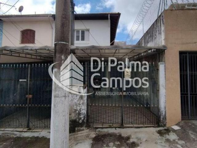Casa à venda com dois quartos e duas vagas no Bosque da Saúde