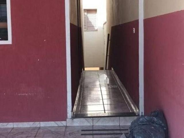 Casa a venda com dois quartos e uma suite