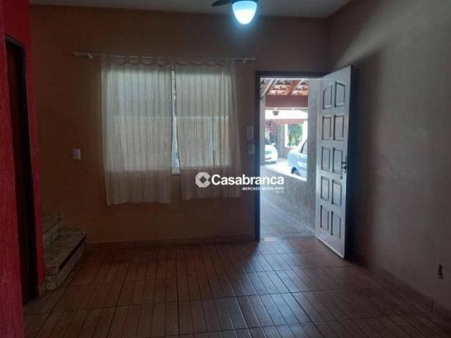 Casa à venda com dois quartos, em condomínio a 100 metros do Roldão atacadista na Zona Norte de Soro