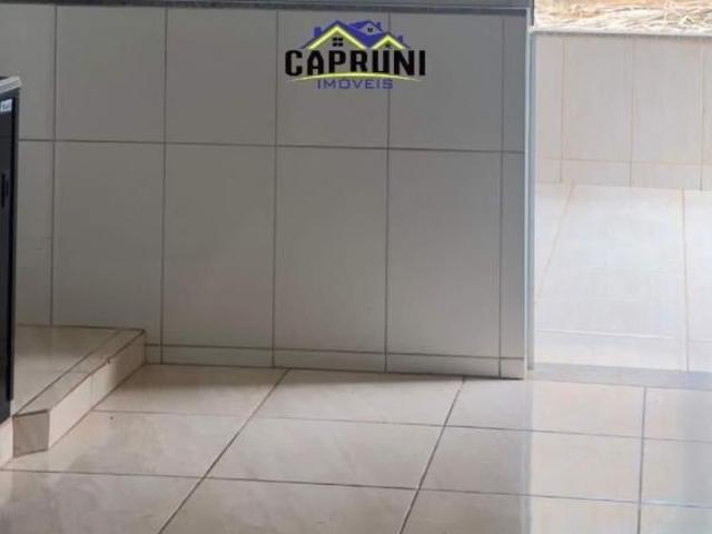 Casa à venda com excelente localização no bairro Amaral, em Carmópolis de Minas