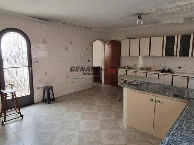 Casa à venda com excelente potencial comercial no Centro