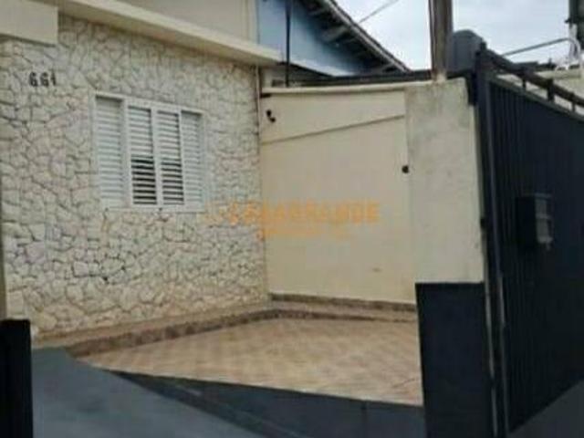 Casa a venda com Edícula, 04 quartos, no Monte Castelo, SJC