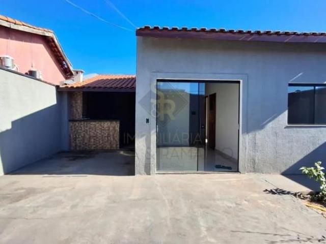 Casa à venda com edícula e 02 quartos na cidade de Serrana/SP