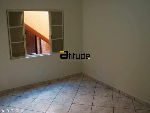 CASA À VENDA COM EDÍCULA E TERRENO AMPLO DE 250 M² EM LOCALIZAÇÃO PRIVILEGIADA – JANDIRA/SP