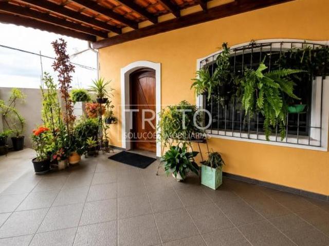 Casa à venda com edícula em Campinas, no bairro Vila Mimosa