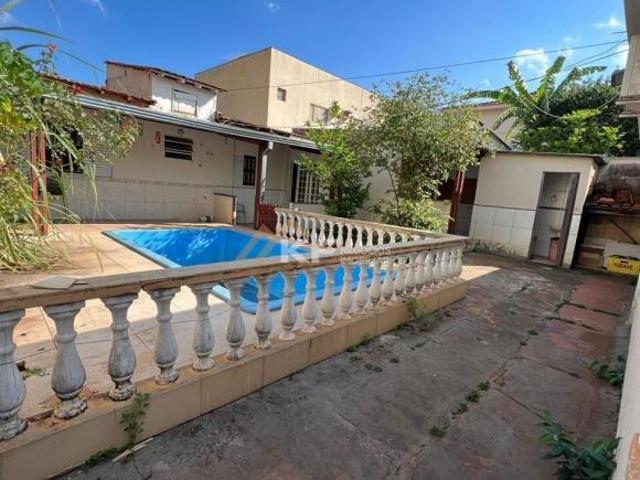 Casa á Venda com Edícula Jardim Irajá Ribeirão Preto / SP