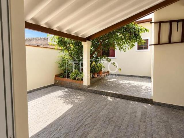 Casa à venda com edícula no Jardim Garcia, Campinas, SP