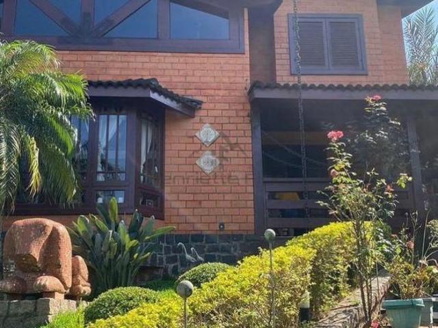 Casa á Venda com habite se 4 dorm sendo 2 suites no Cond. Alpes na Serra da Cant