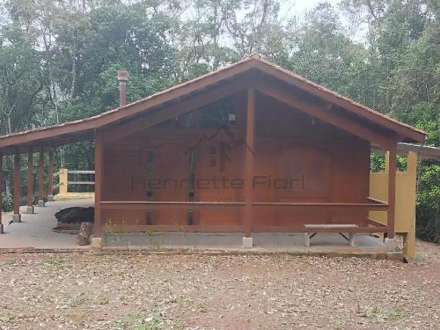 Casa a venda com habite se em condomínio na Serra da Cantareira!