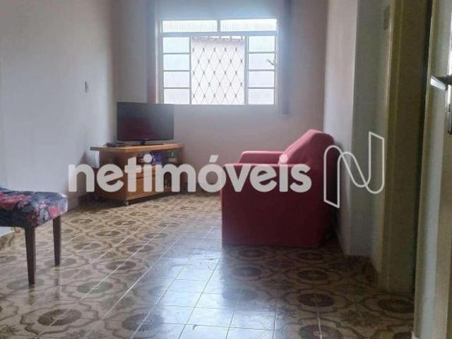 Casa à Venda com Lote amplo no Floresta