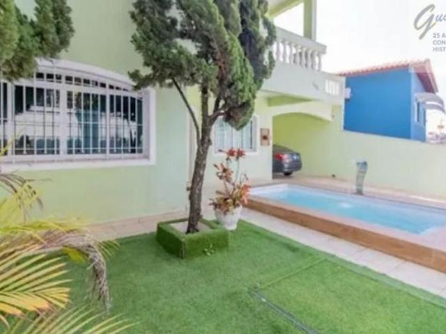 Casa á venda com Piscina, 300m², 3 Quartos, 1 Suie, 6 Vagas, Jardim Bom Clima