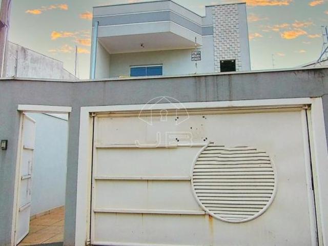 Casa à venda com piscina aquecida no Jardim Brasília, em Americana/SP