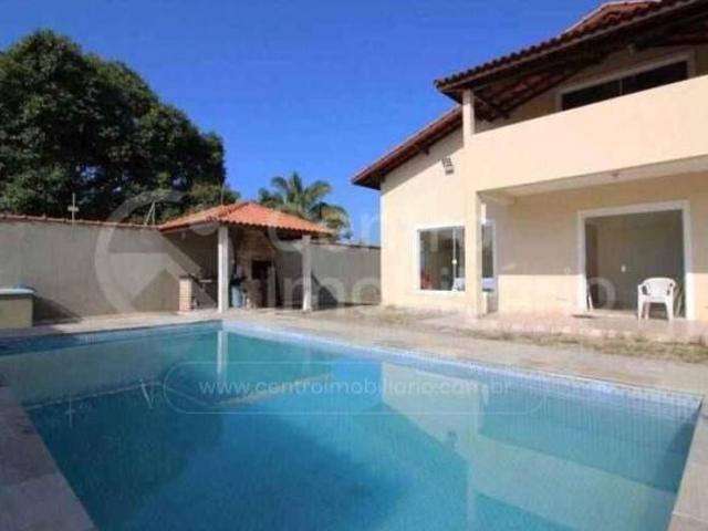 Casa à venda com piscina e 5 quartos 2 suítes em Peruíbe, no Convento Velho