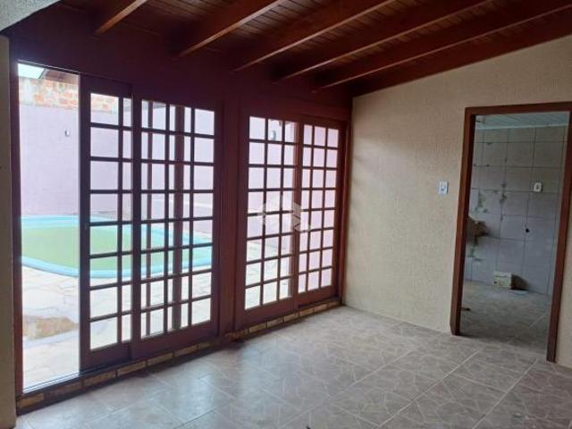 Casa a venda com piscina e 3dormitórios em Campo Bom