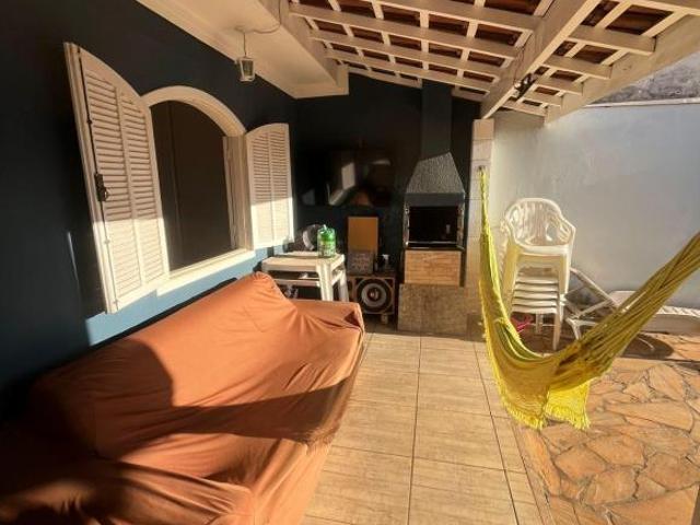 Casa à venda com piscina em Sumaré/SP