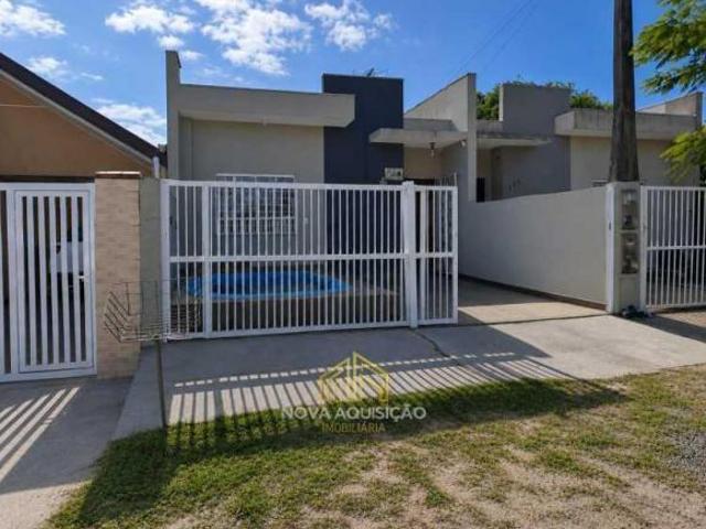 Casa à Venda com Piscina em Pontal do Paraná