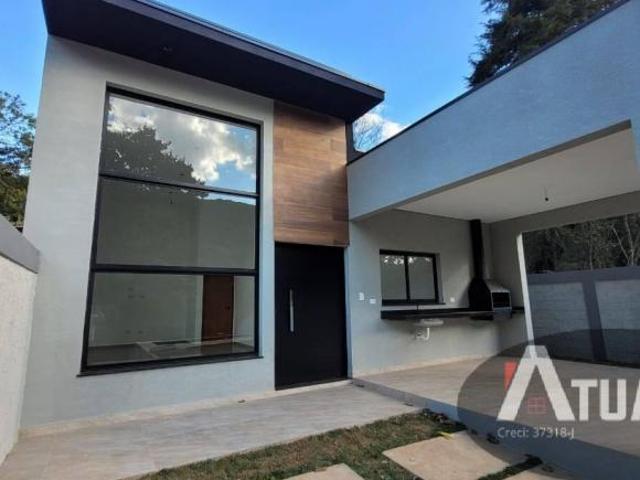 Casa á venda, com piscina em Terra Preta Mairiporã/SP