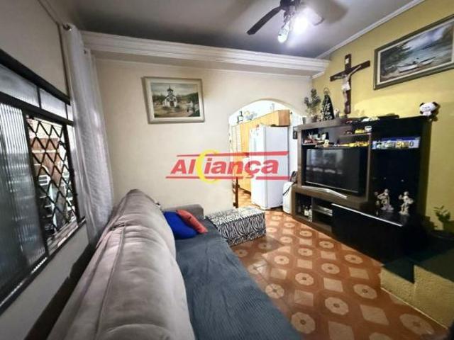 CASA À VENDA COM PONTO COMERCIAL NO JARDIM BELA VISTA EM GUARULHOS