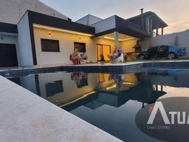 Casa á venda com porteira fechada em Atibaia/SP valor 990,000,00