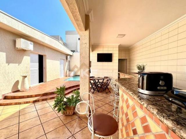 Casa à Venda com Porteira Fechada no Ipiranga Ribeirão Preto /SP