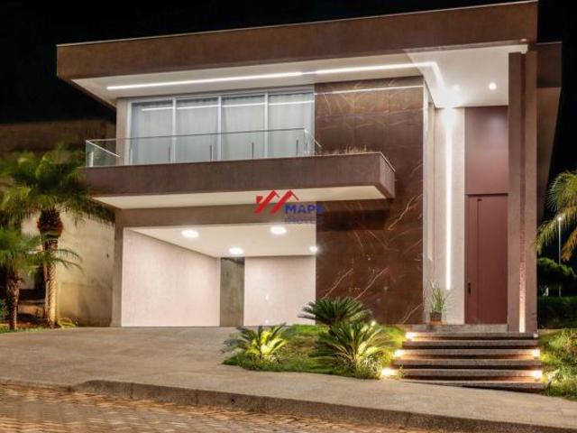 Casa à venda com quatro quartos, suíte e quatro vagas de garagem no bairro Residencial Park I Vesp
