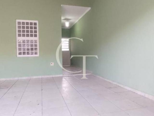 Casa a venda com suíte no bairro São Domingos em Itu