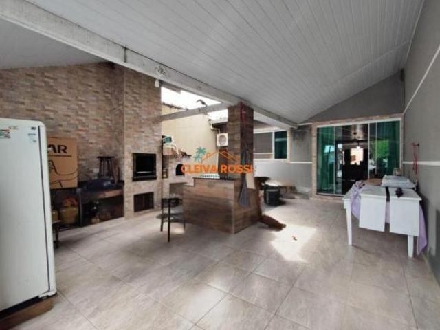 Casa á Venda com Suíte Pontal do Paraná