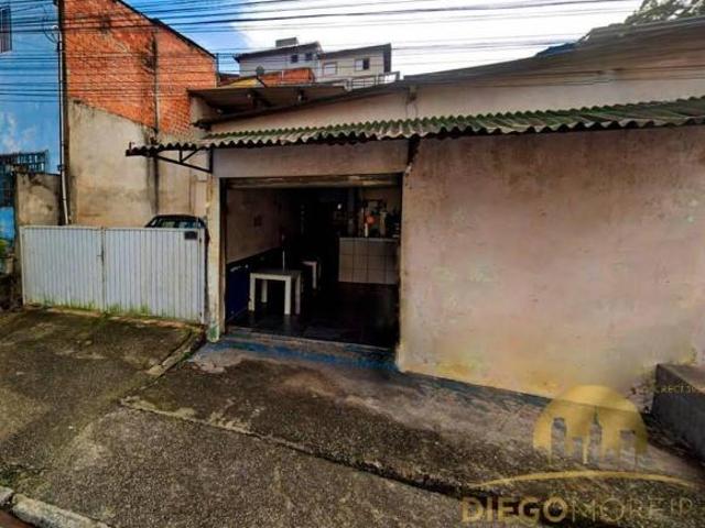 Casa à venda com Salão Comercial em Terra Preta
